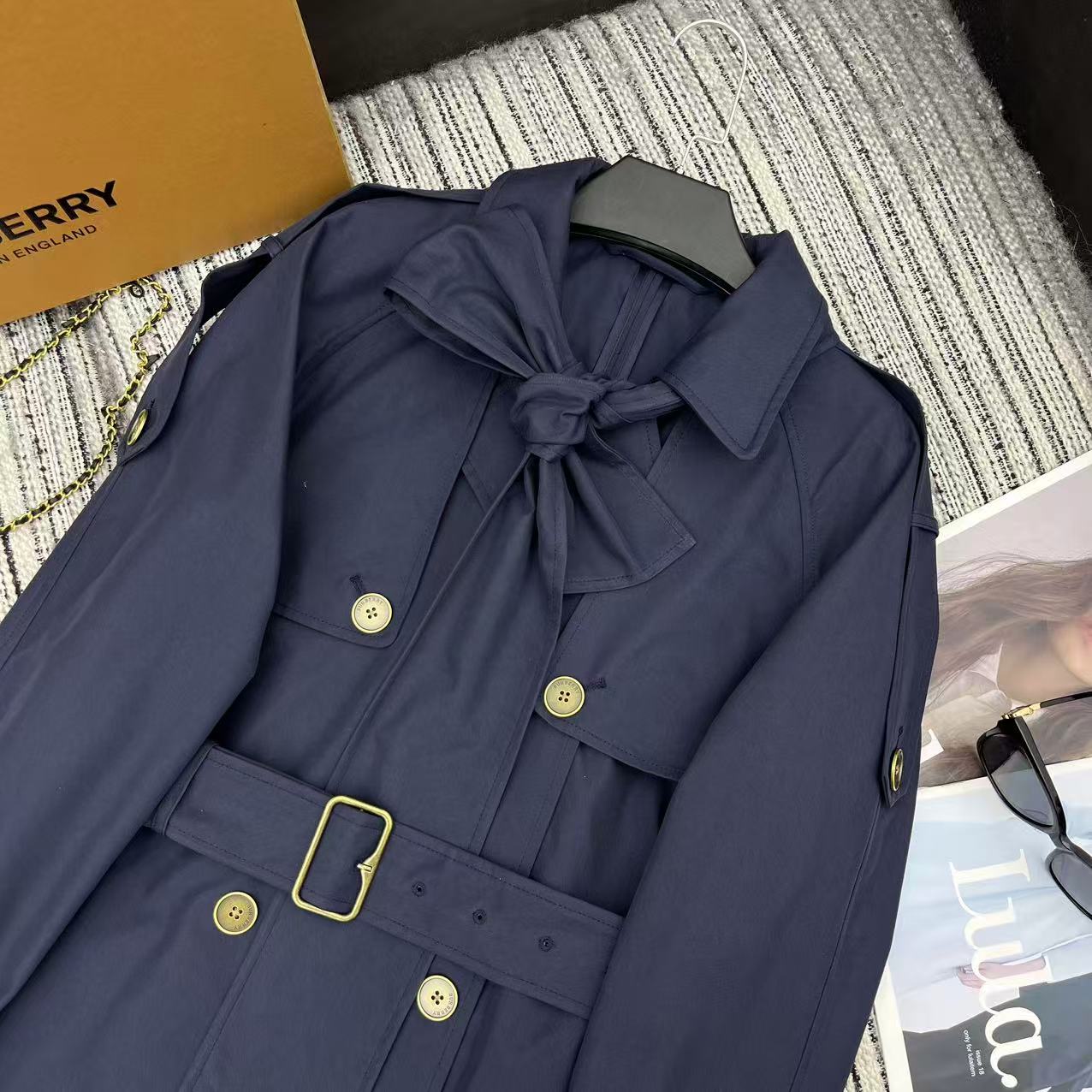 Burberry 26 Early Spring Series Trench Coat – Flower Bags