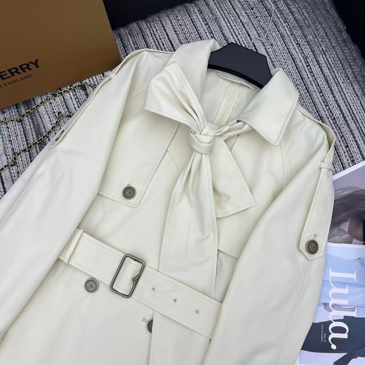 Burberry 26 Early Spring Series Trench Coat – Flower Bags