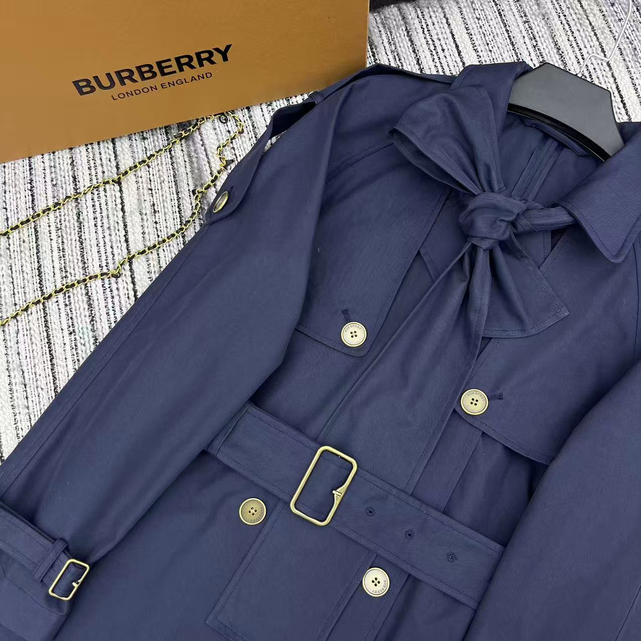 Burberry 26 Early Spring Series Trench Coat – Flower Bags